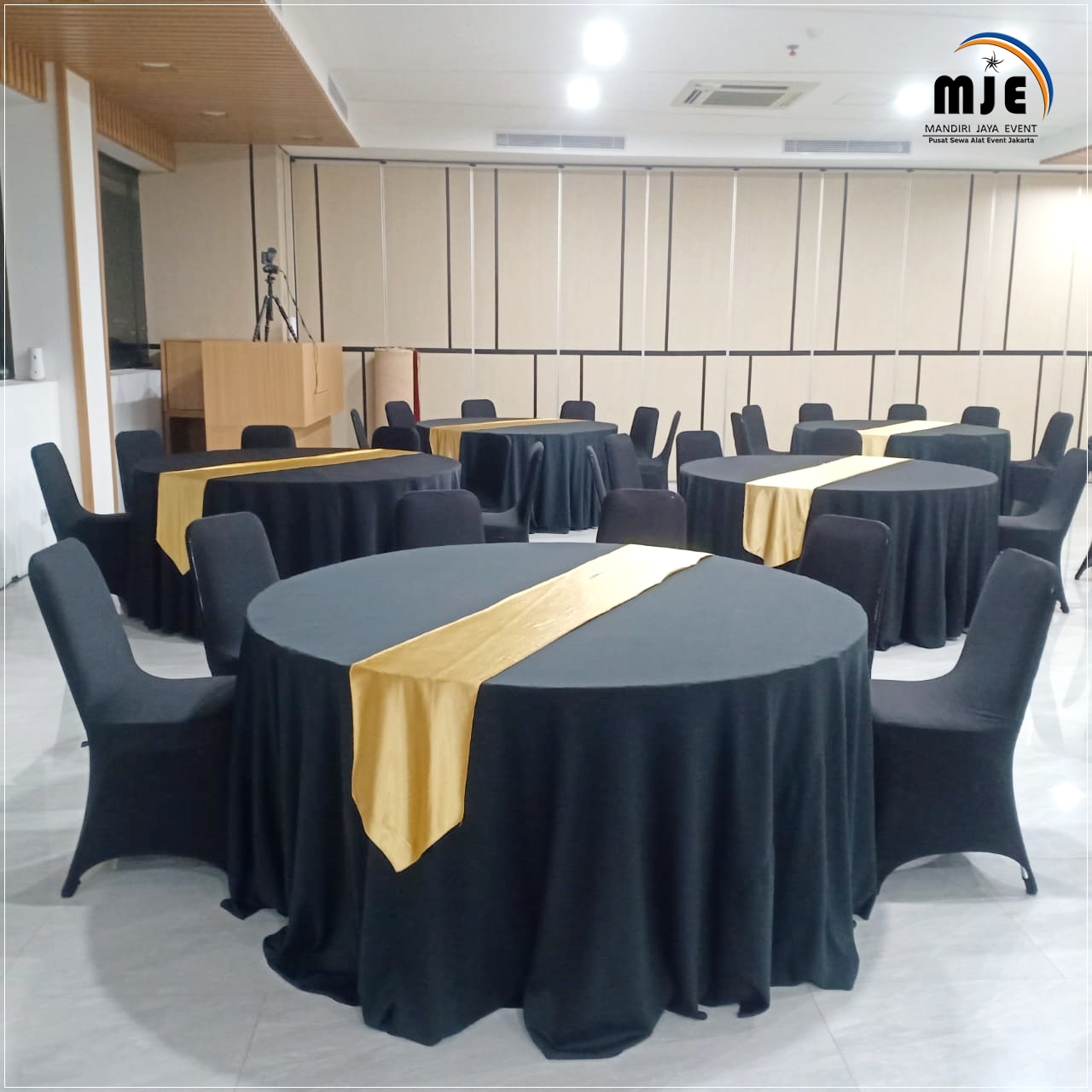 Rental Meja Bulat Cover Tebar Hitam Mewah Jakarta